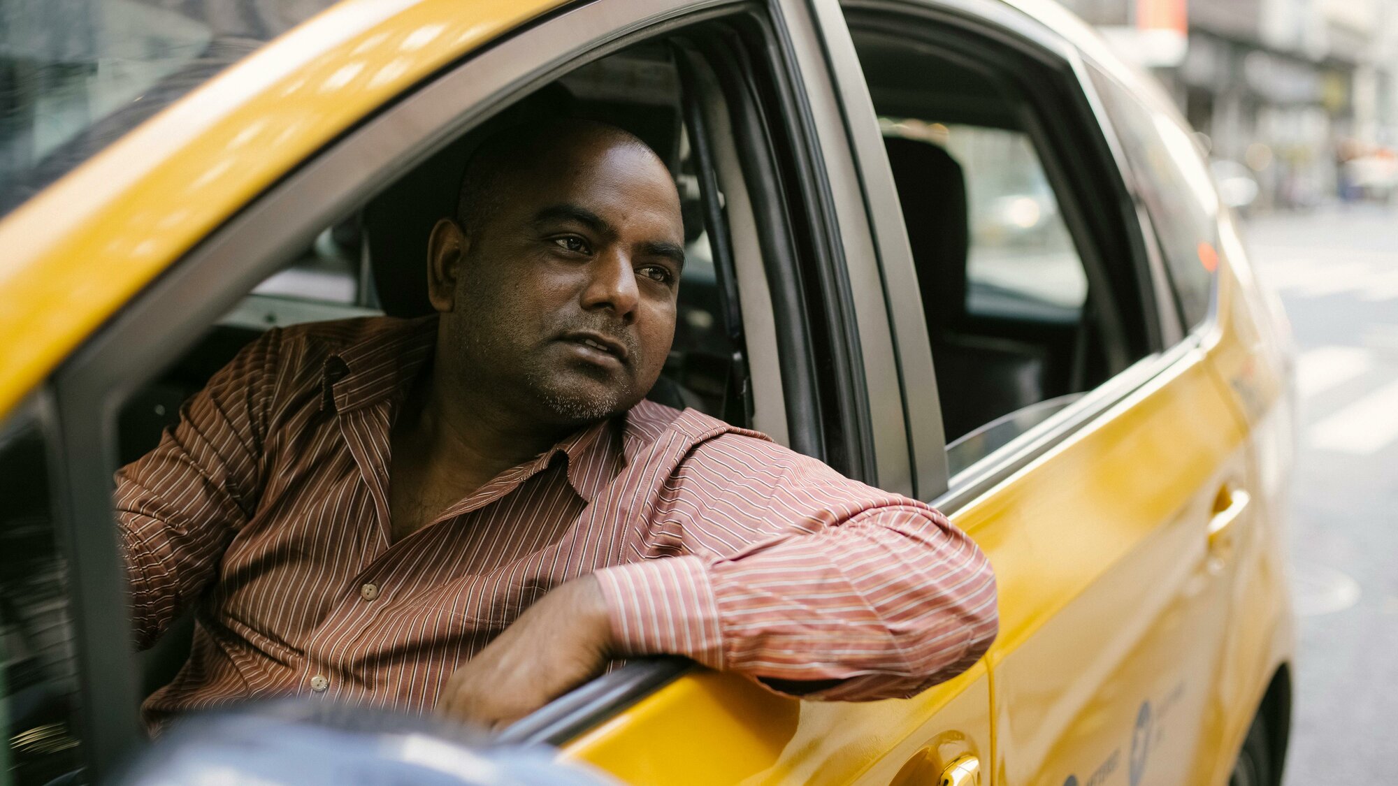 Картина на холсте 60x110 LinxOne "Автомобиль, интерьер для дома / декор на стену / дизайн