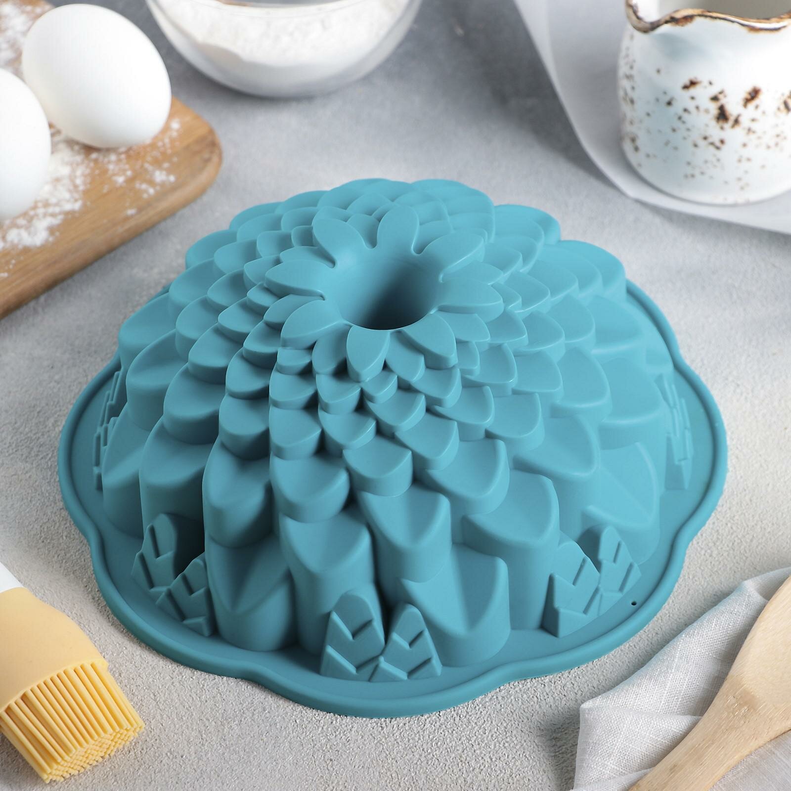 Форма для выпечки Доляна «Хризантема», силикон, 22×7.5 см, цвет микс