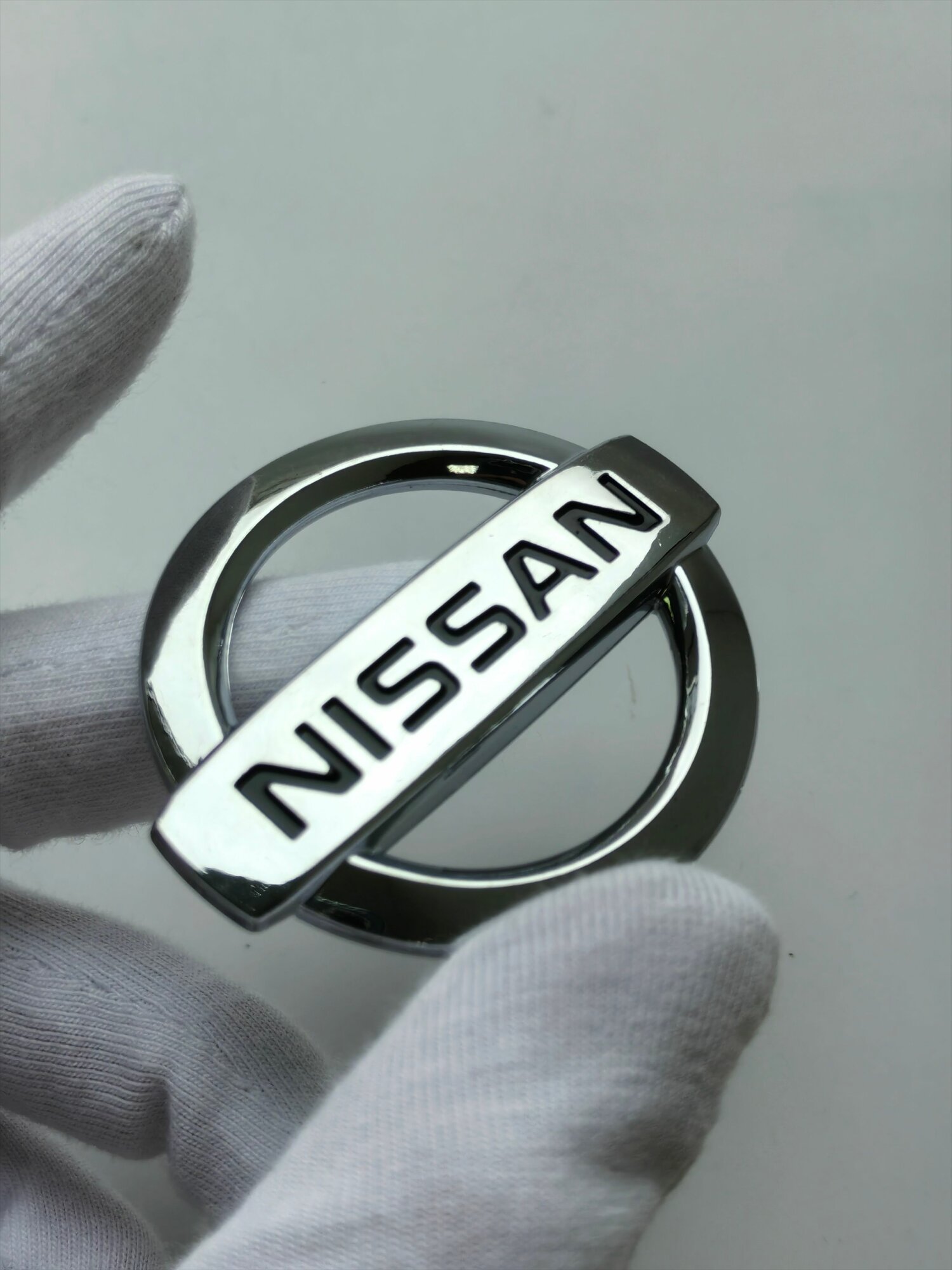 Эмблема Nissan на руль 52 мм шильдик логотип Nissan