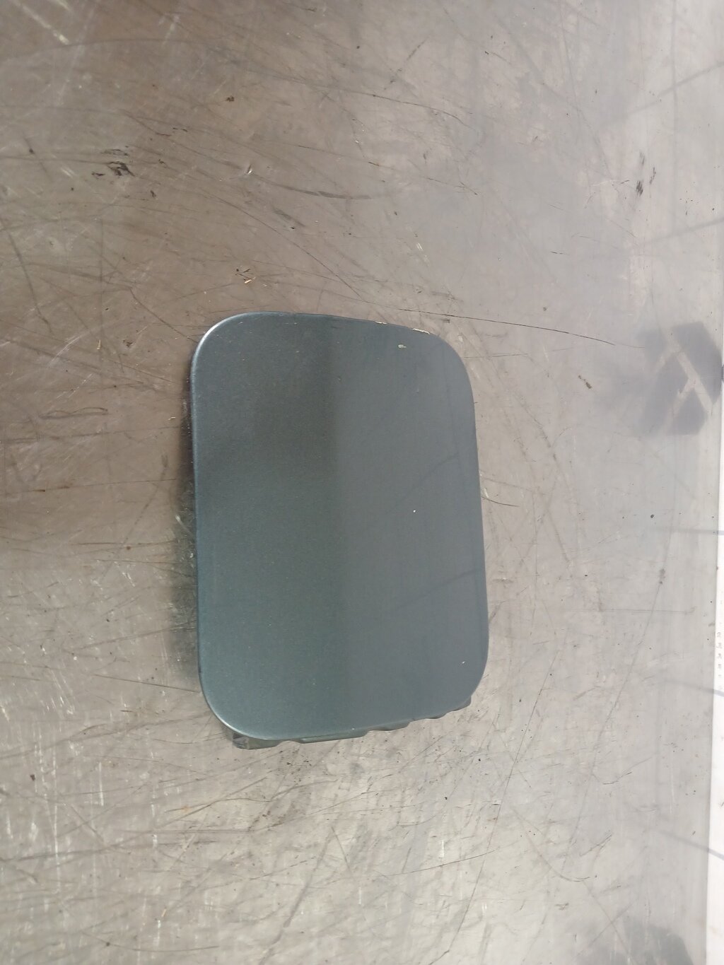 Лючок бензобака Audi 80 90 B3 86-91