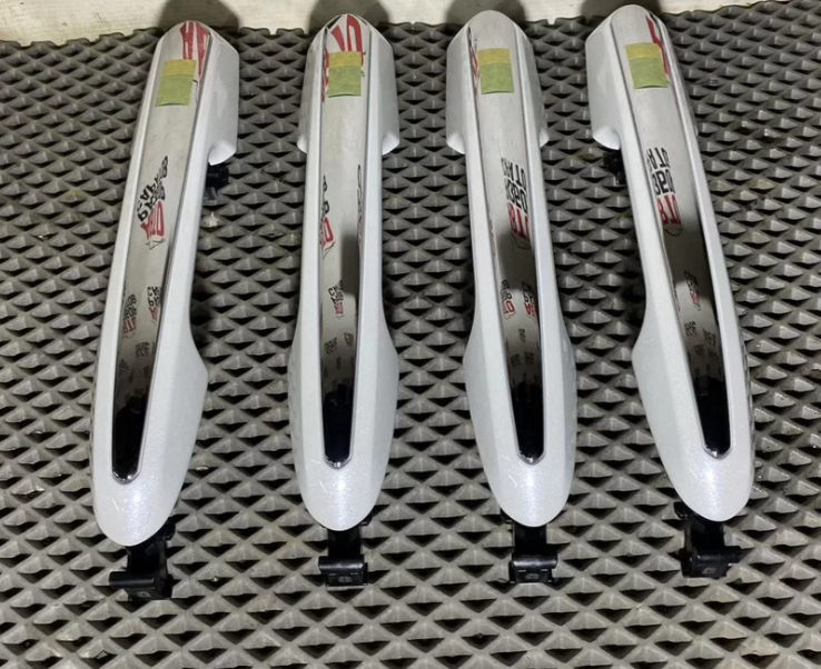 Ручка двери наружняя Toyota RAV4 xa50 оригинал 6921042130A1