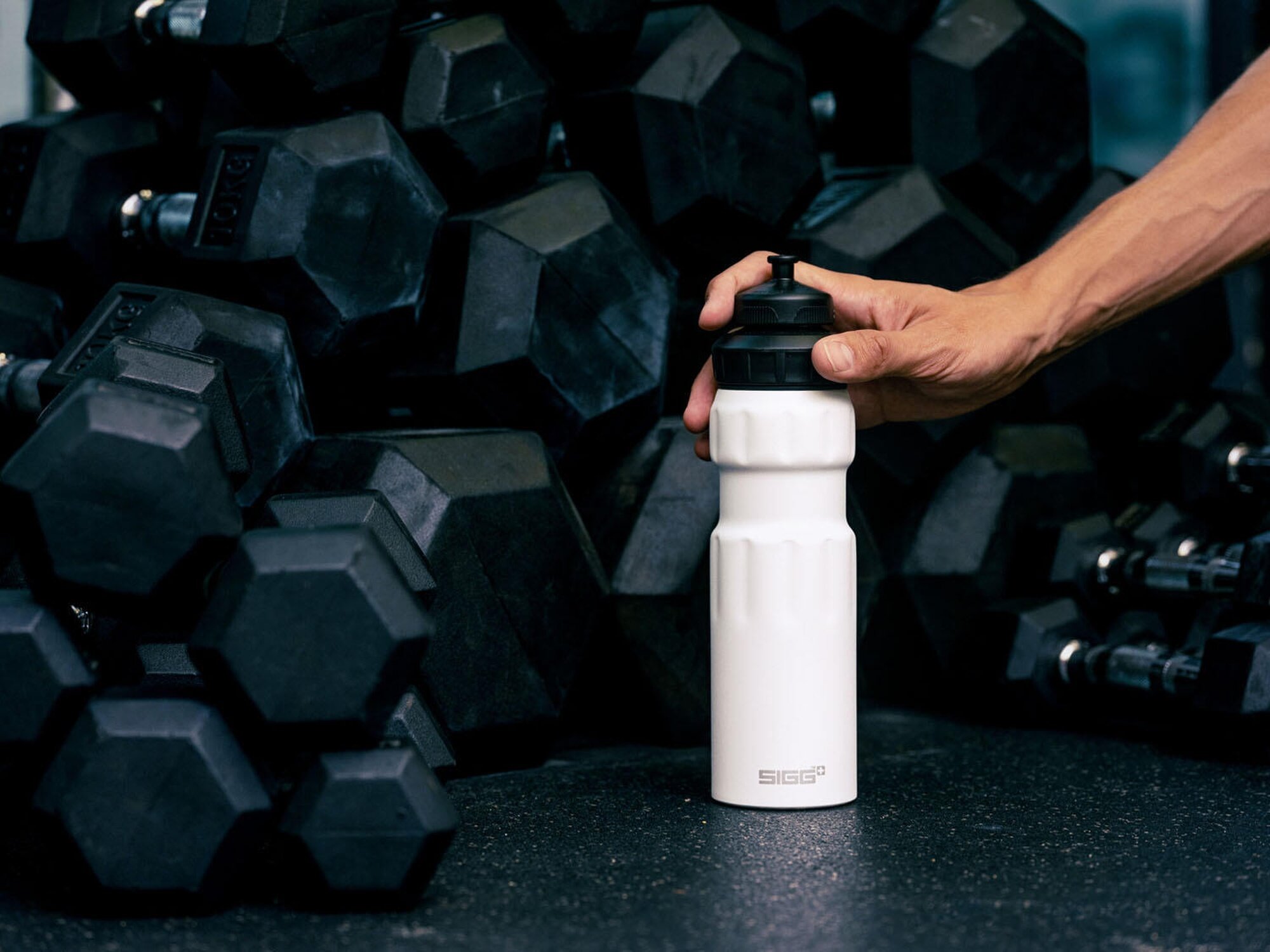 Decathlon Бутылка для воды, спортивная SIGG WMBS, 750 мл, с широким горлышком, белая