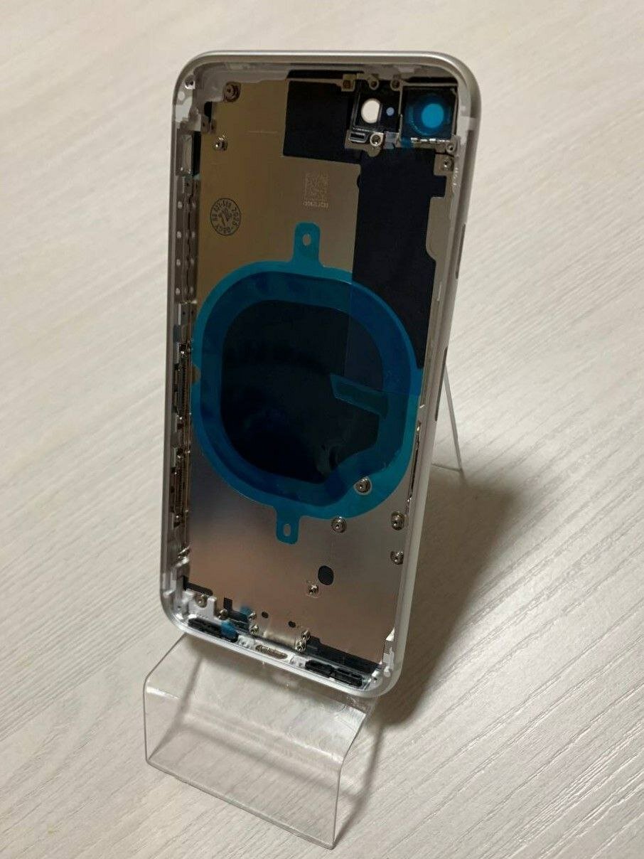 Корпус для IPhone 8 белый (silver), комплект кнопок, сим-лоток — фото 1