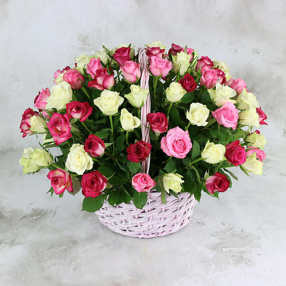 Букет из 101 белая розовая роза 40см. в корзине от Букет Маркет