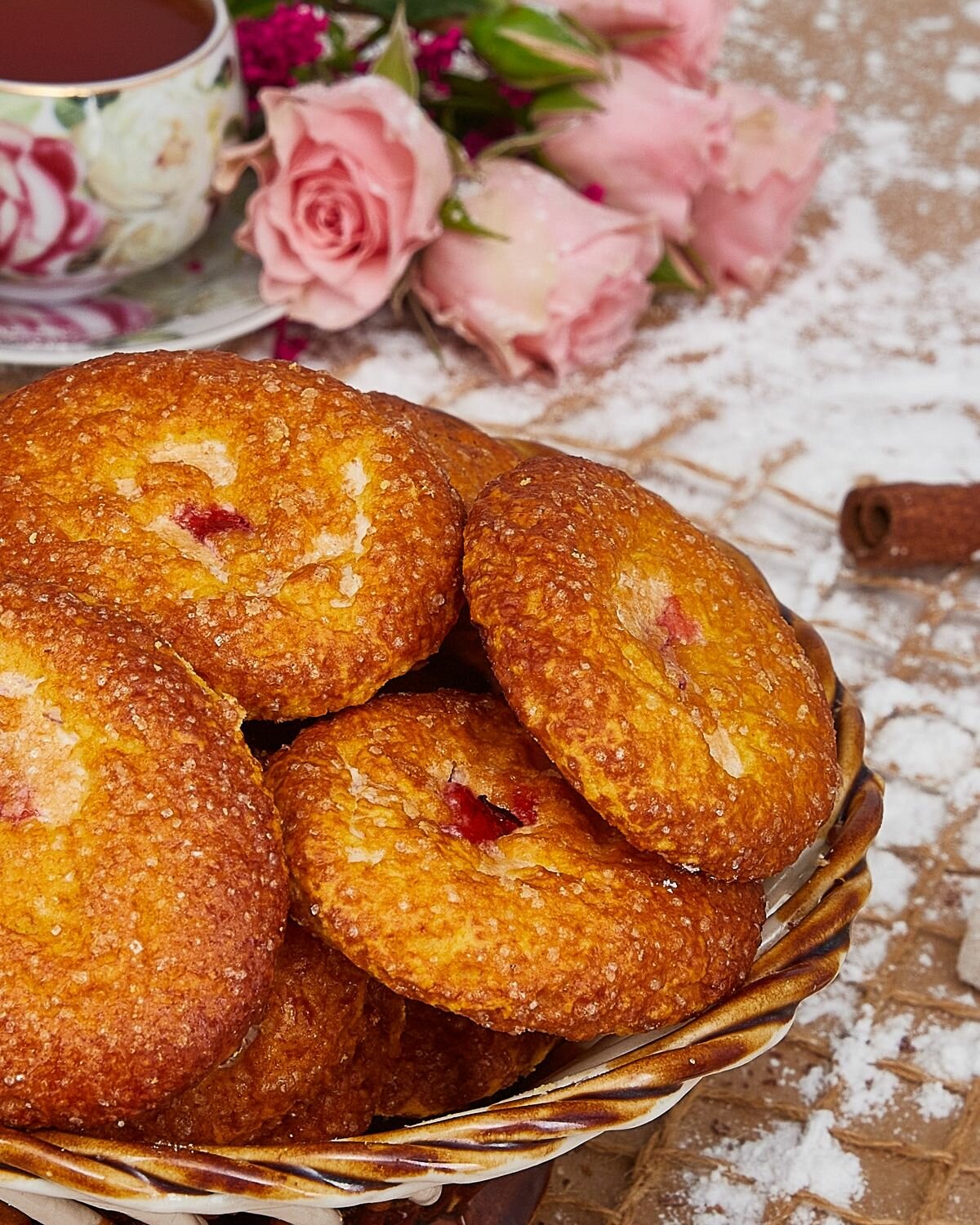 Новинка! Ватрушка Австрийская с начинкой (чёрная смородина, творожный крем) 0.5 кг