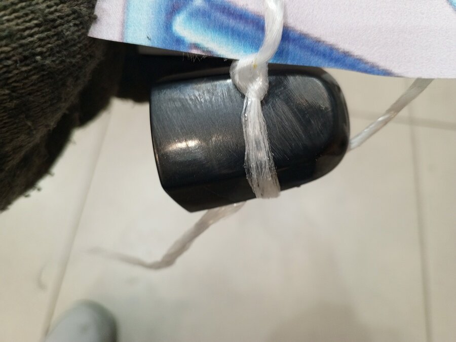 Накладка вставки замка двери передней правой от Toyota Corolla E150 2006-2013