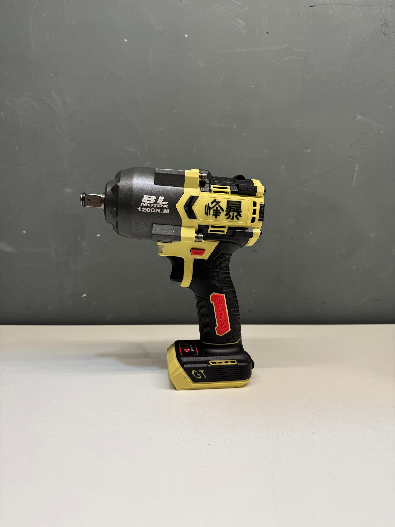 Гайковерт ударный Feng Bao 1280, ударный, бесщеточный, 1/2", без АКБ и зу.