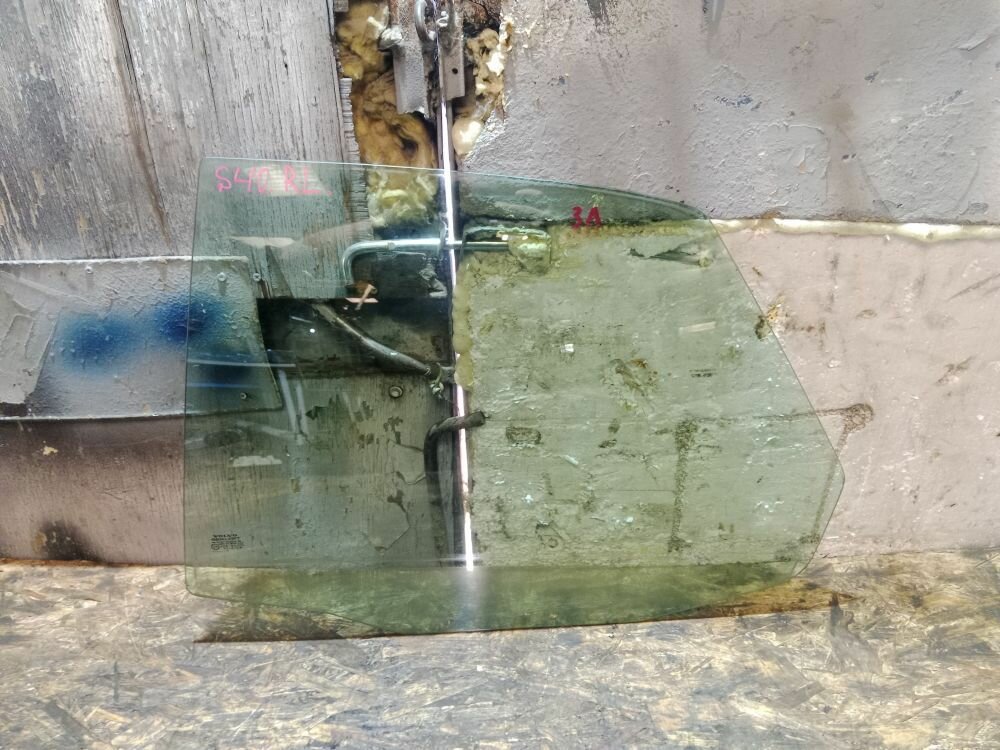 Стекло двери задней левой Volvo S40 I (1995 1999) Б/У с пробегом