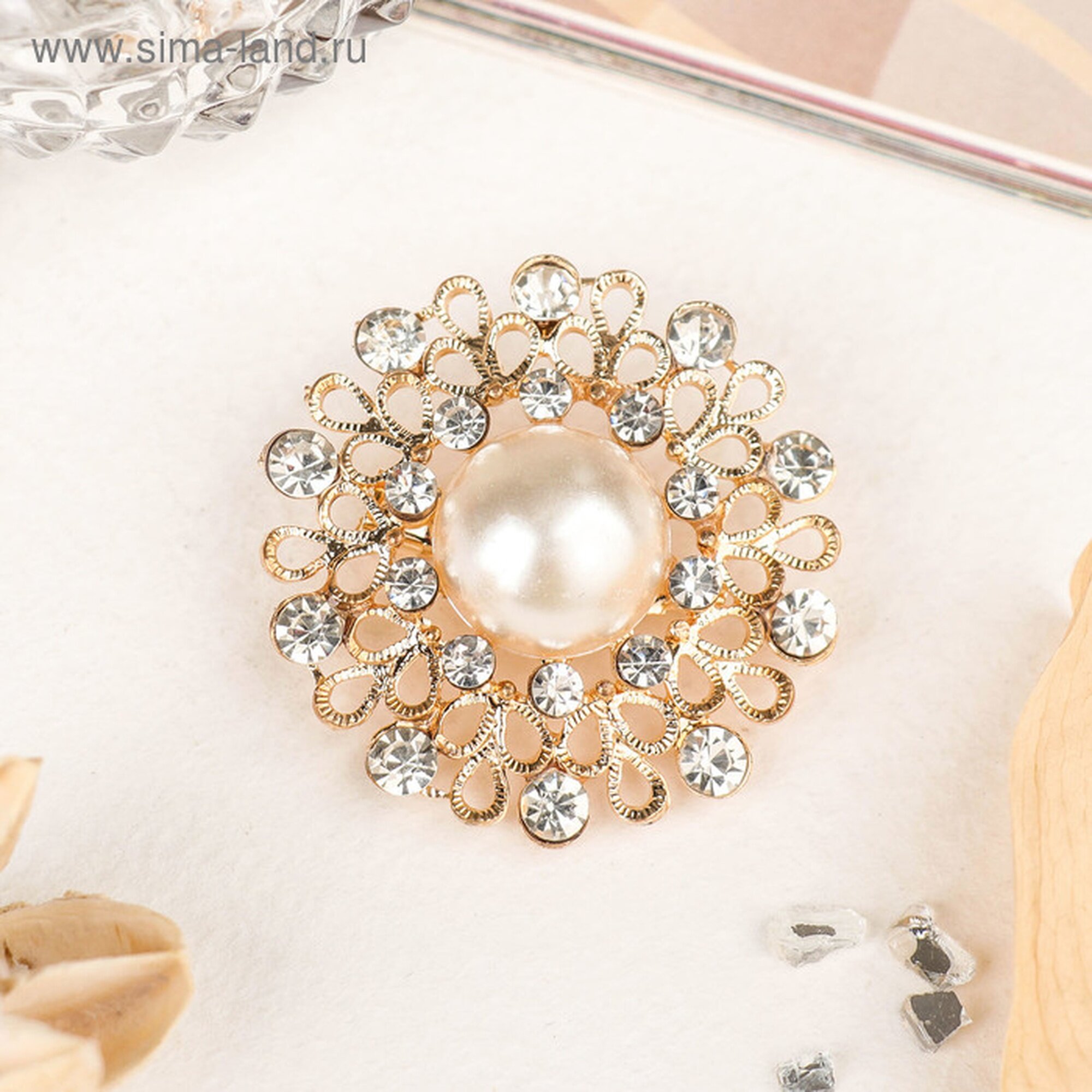 Брошь, стразы, пластик