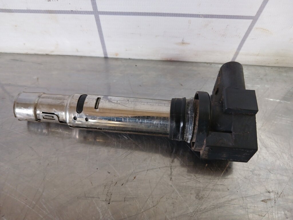 Катушка зажигания с наконечником Skoda Fabia 2007-2015