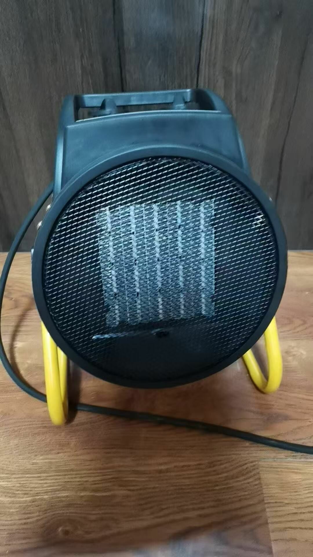 Тепловая пушка Green Master, с керамическим нагревателям, поворотное основание, 2 кВт