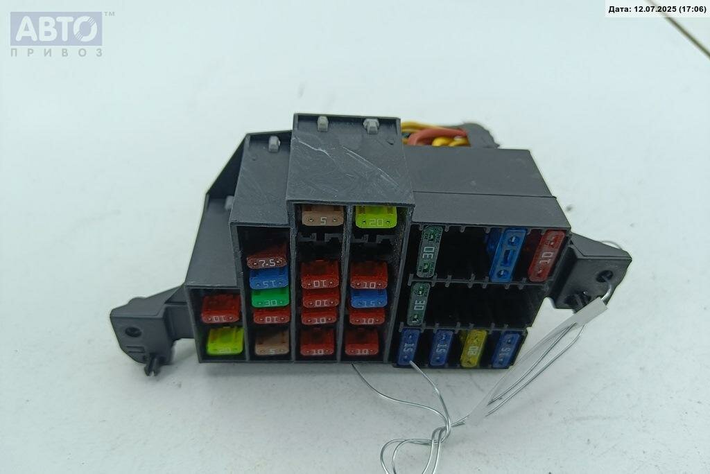 Блок предохранителей Dacia (Renault) Sandero I (2008-2012)