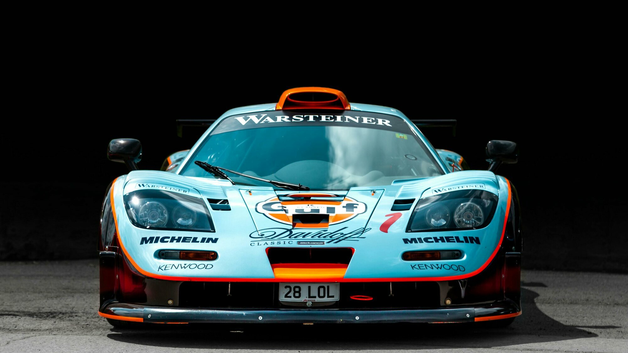 Картина на холсте 60x110 LinxOne "Автомобиль, интерьер для дома / декор на стену / дизайн