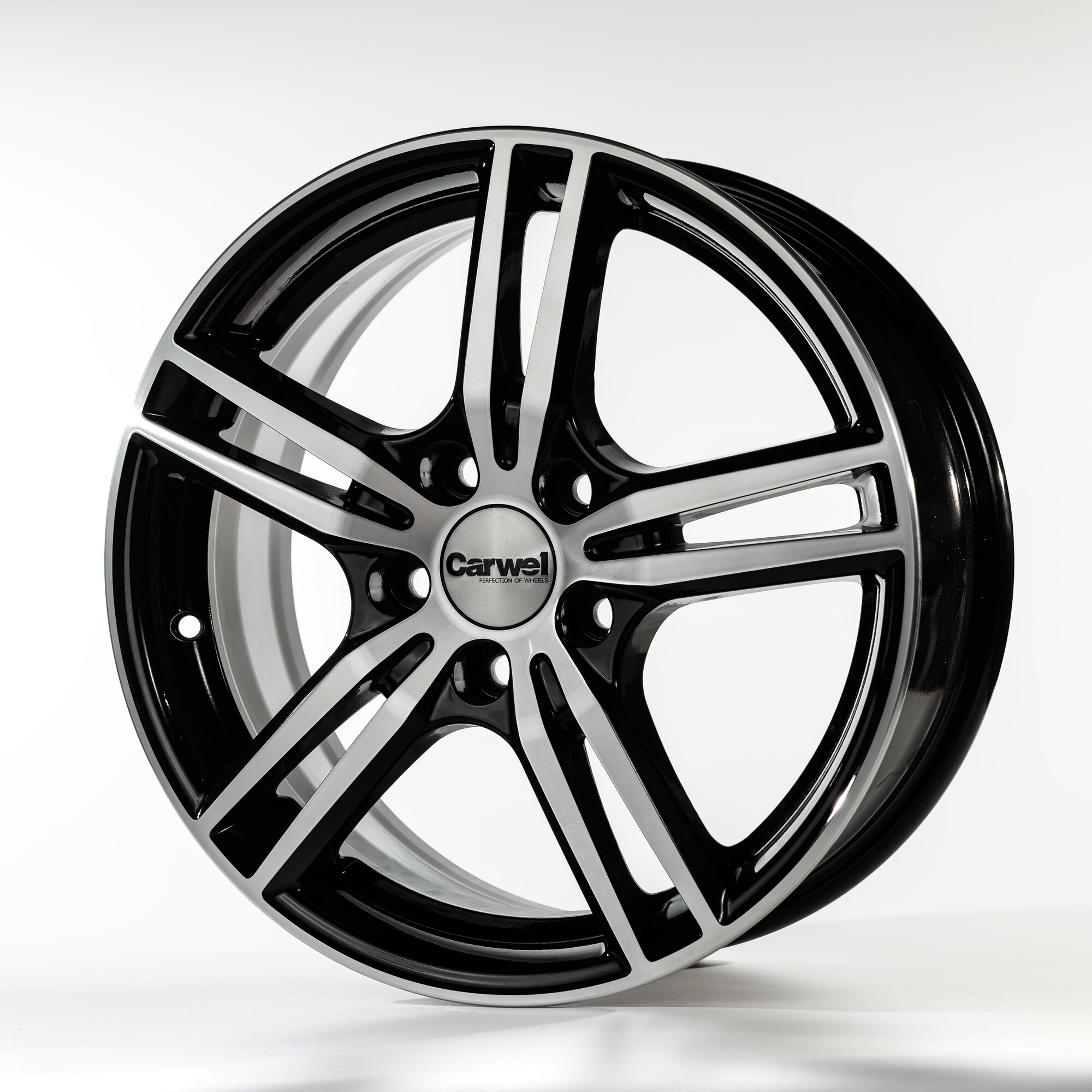 Диск автомобильный литой Carwel Баруй 223 16x6.5 5x100 et40 dia67.1 Чёрный глянцевый с полированной лицевой частью