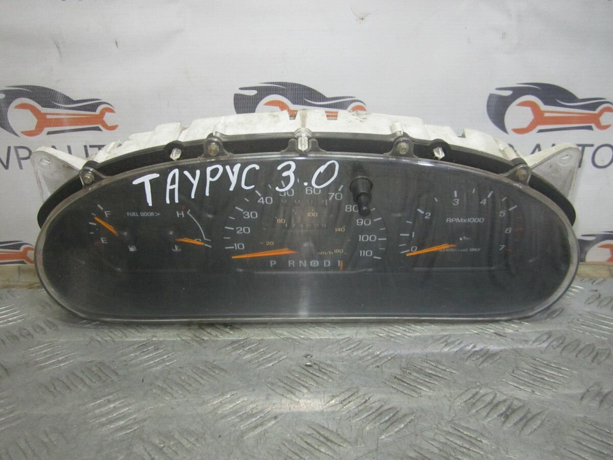 Панель приборов Ford America Taurus 3.0 1995-2000 123123