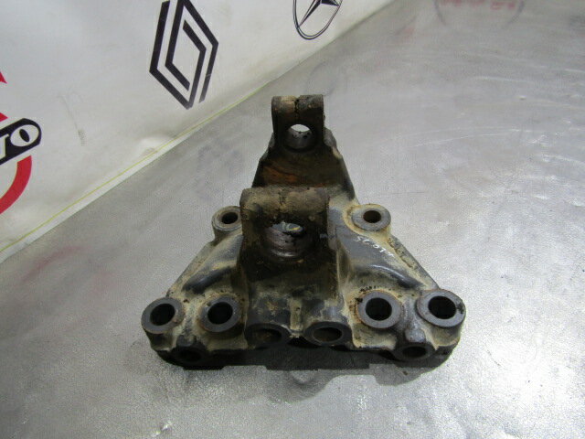 Кронштейн передней рессоры правый Scania P, G, R