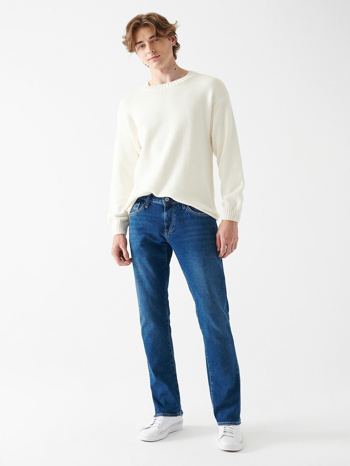 Джинсы зауженные 