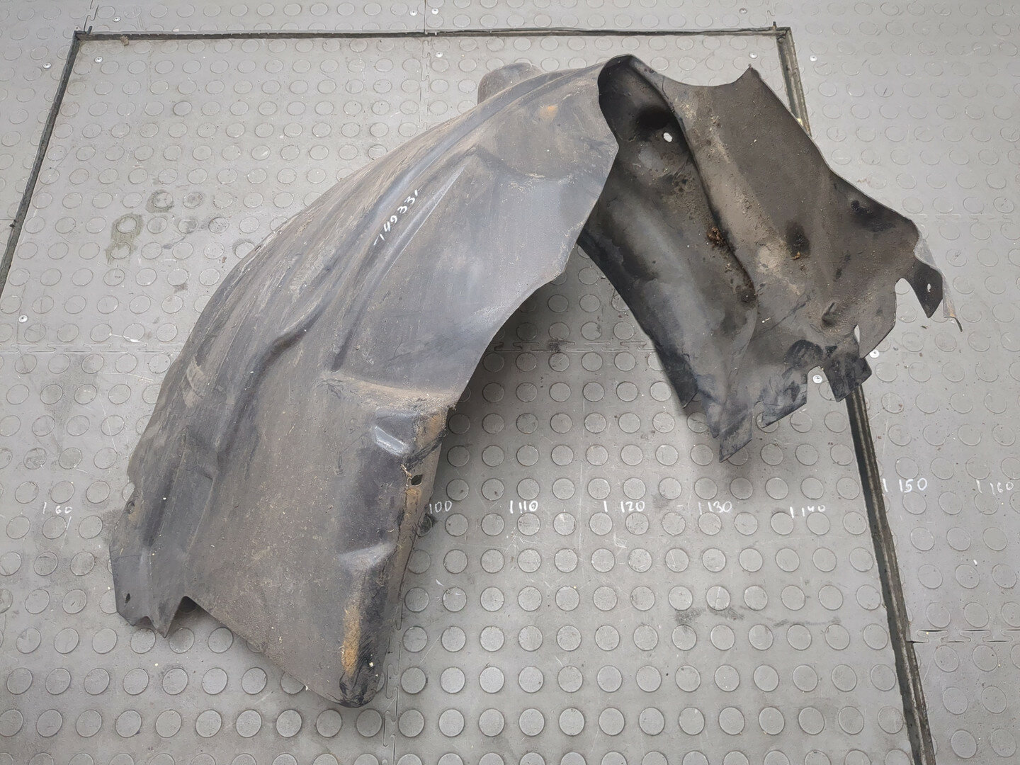 Защита арок (подкрылок) правая передняя Dodge Journey Б/У