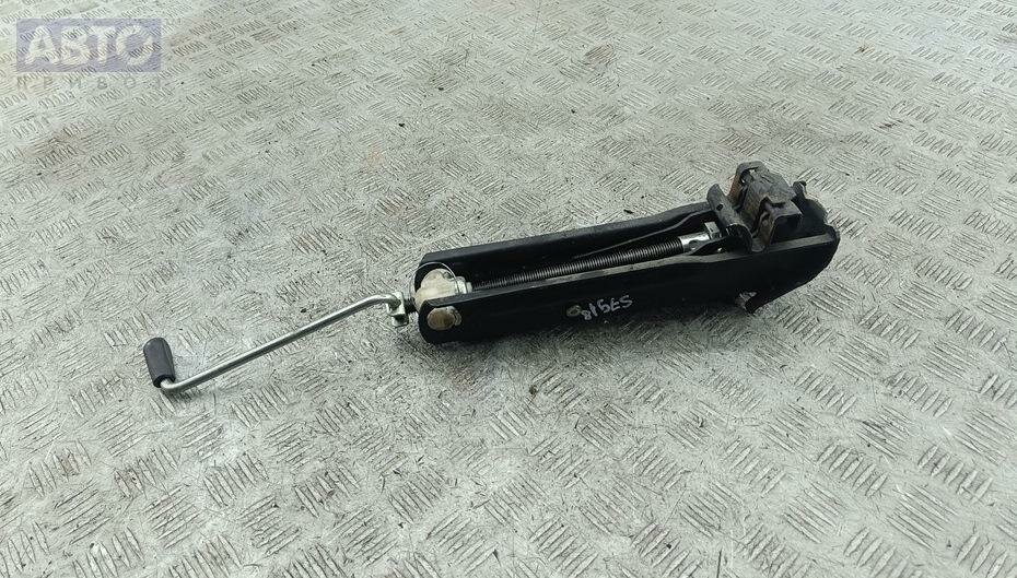 Домкрат Volkswagen Passat B6