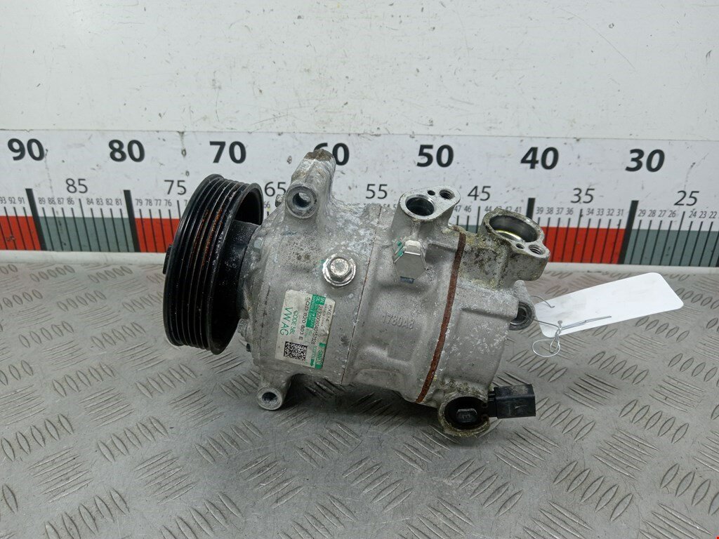 Компрессор кондиционера Audi A6 C7 5QD820803E арт. 2259523