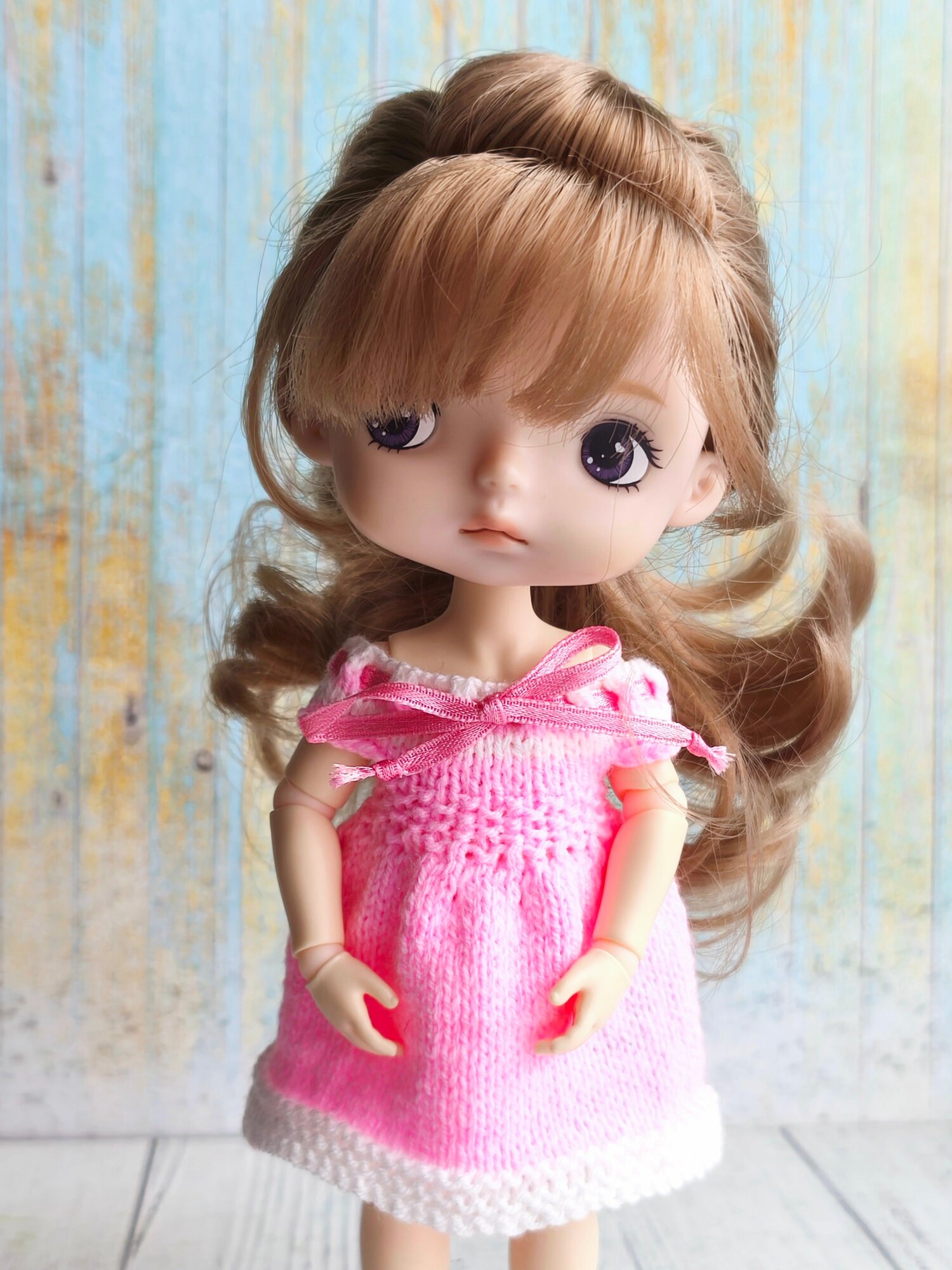 Вязаное платье для куклы Monst Xiaomi, Paola Reina 21 см
