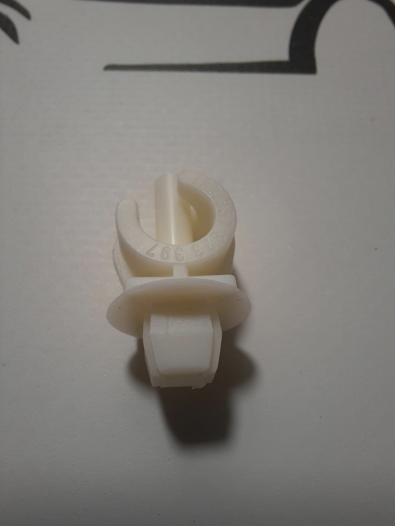 Фиксатор упора капота VAG белый