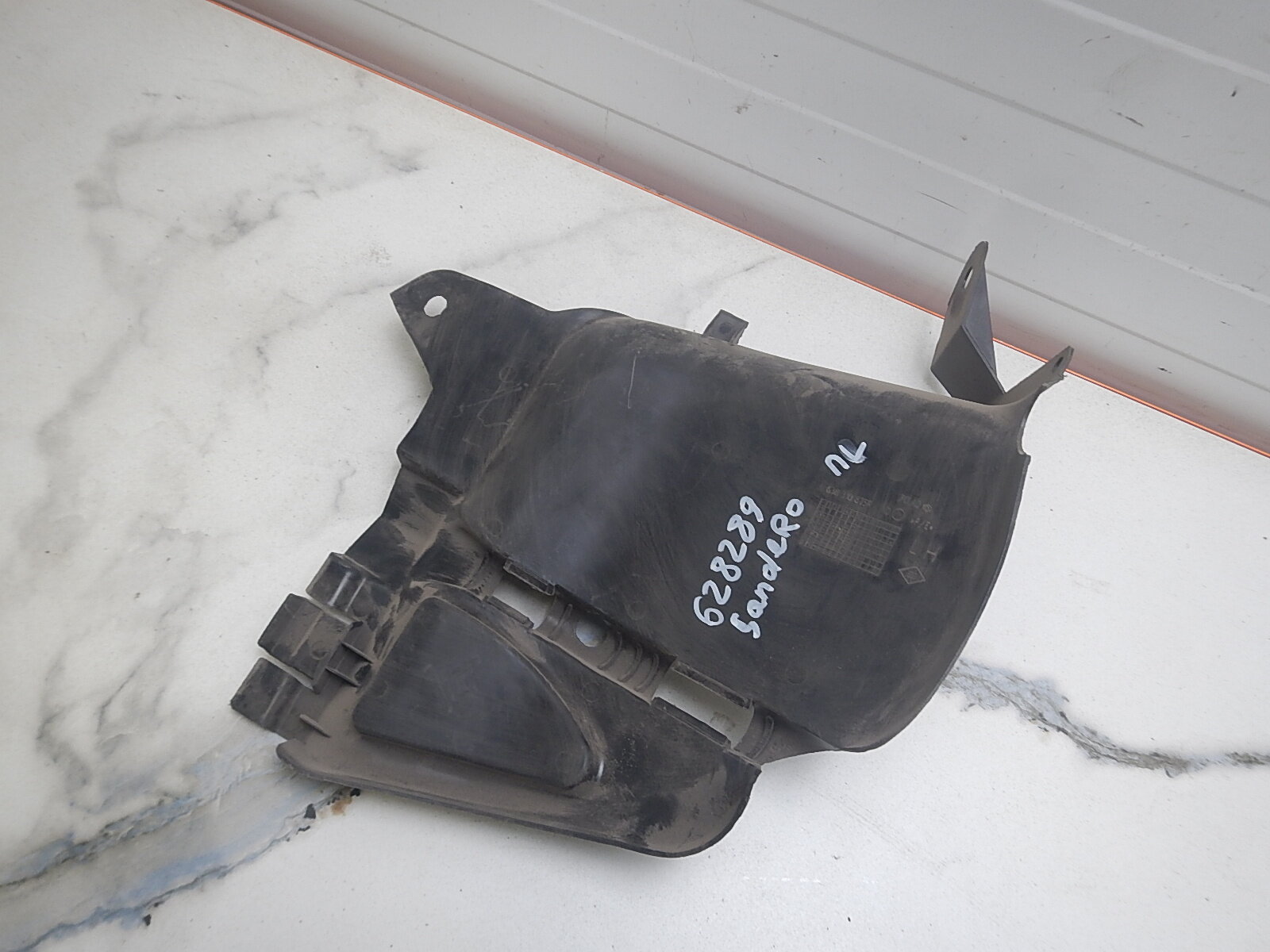 Б/У Пыльник двигателя боковой левый, Renault (Рено)-SANDERO (09-) RENAULT SANDERO (09-) Без видимых повреждений. 628289 ...