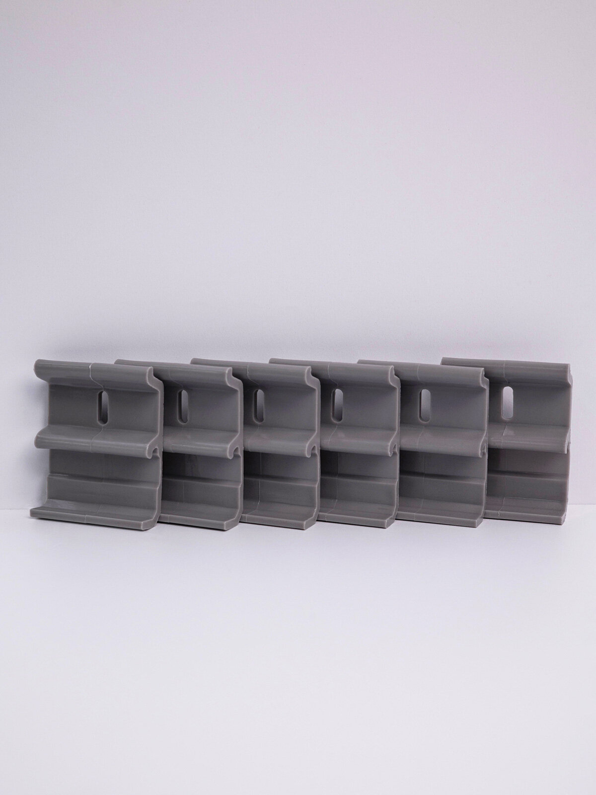 Крепеж для плинтуса Comfort Classic Soft 80 мм, белый 001, 6 шт.