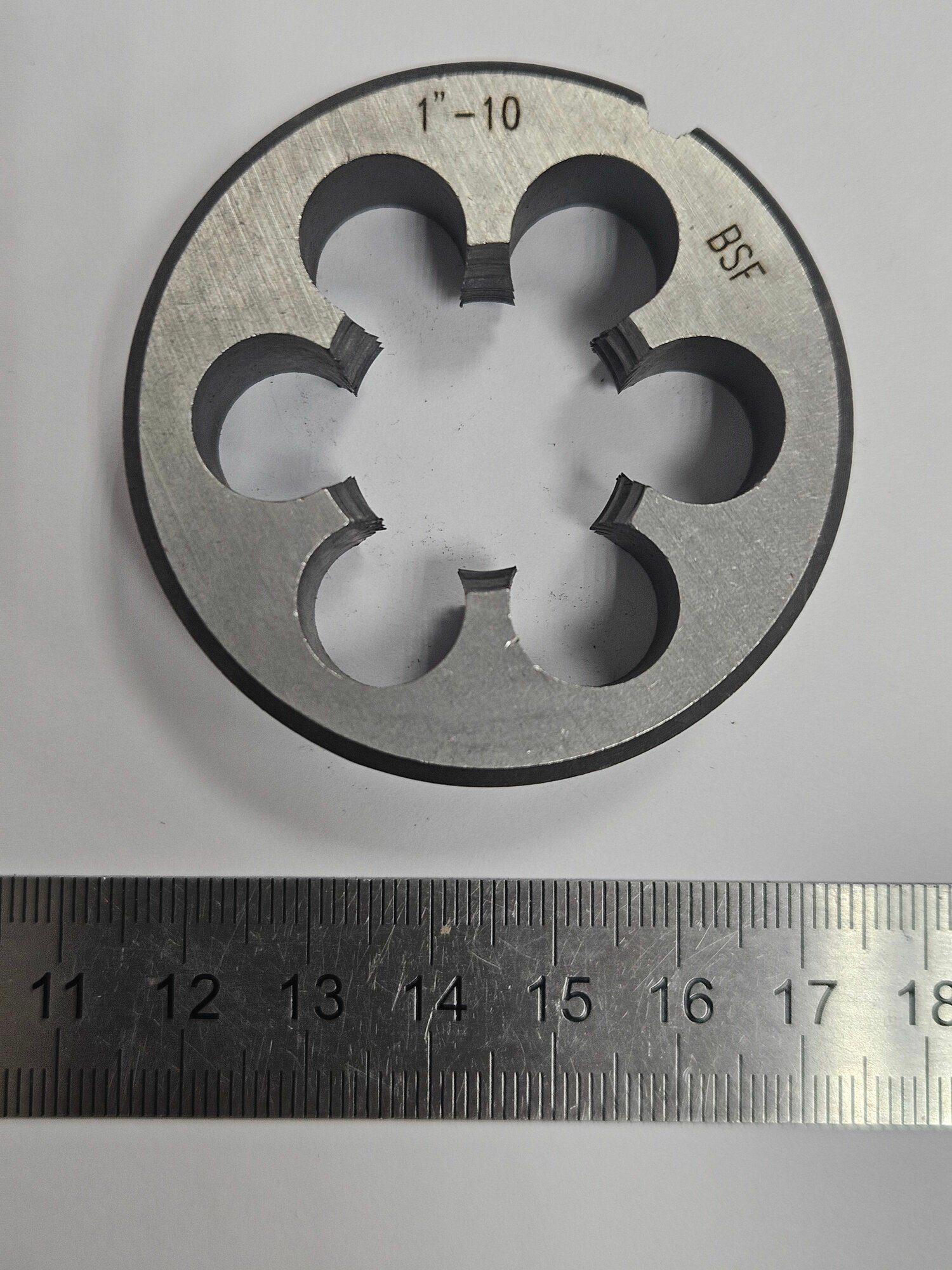 Плашка дюймовая BSF 1 - 10 ниток/дюйм, резьба Витворта 55 градусов