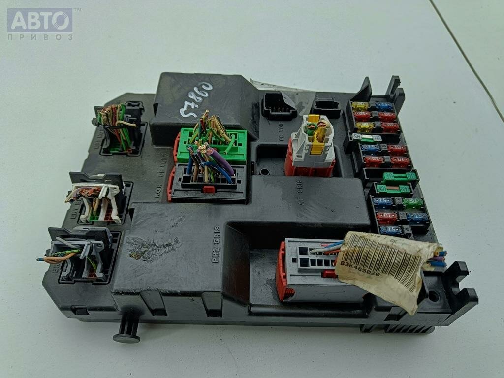 Блок предохранителей Peugeot 307