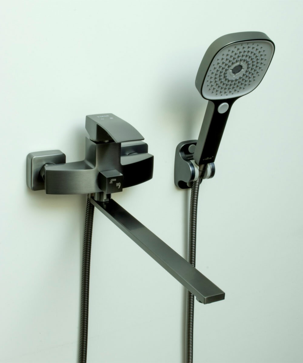 Однорычажный смеситель для ванны с длинным изливом Vieir из латуни V433541-G графит