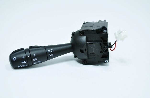 Переключатель поворотов подрулевой Renault Logan II