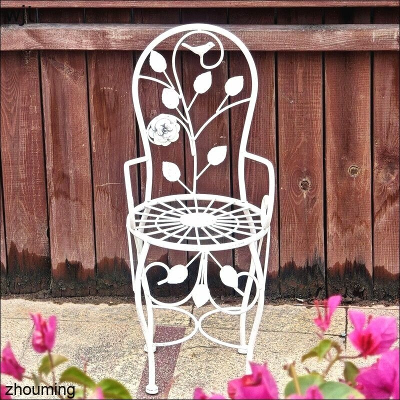 Садовый стул