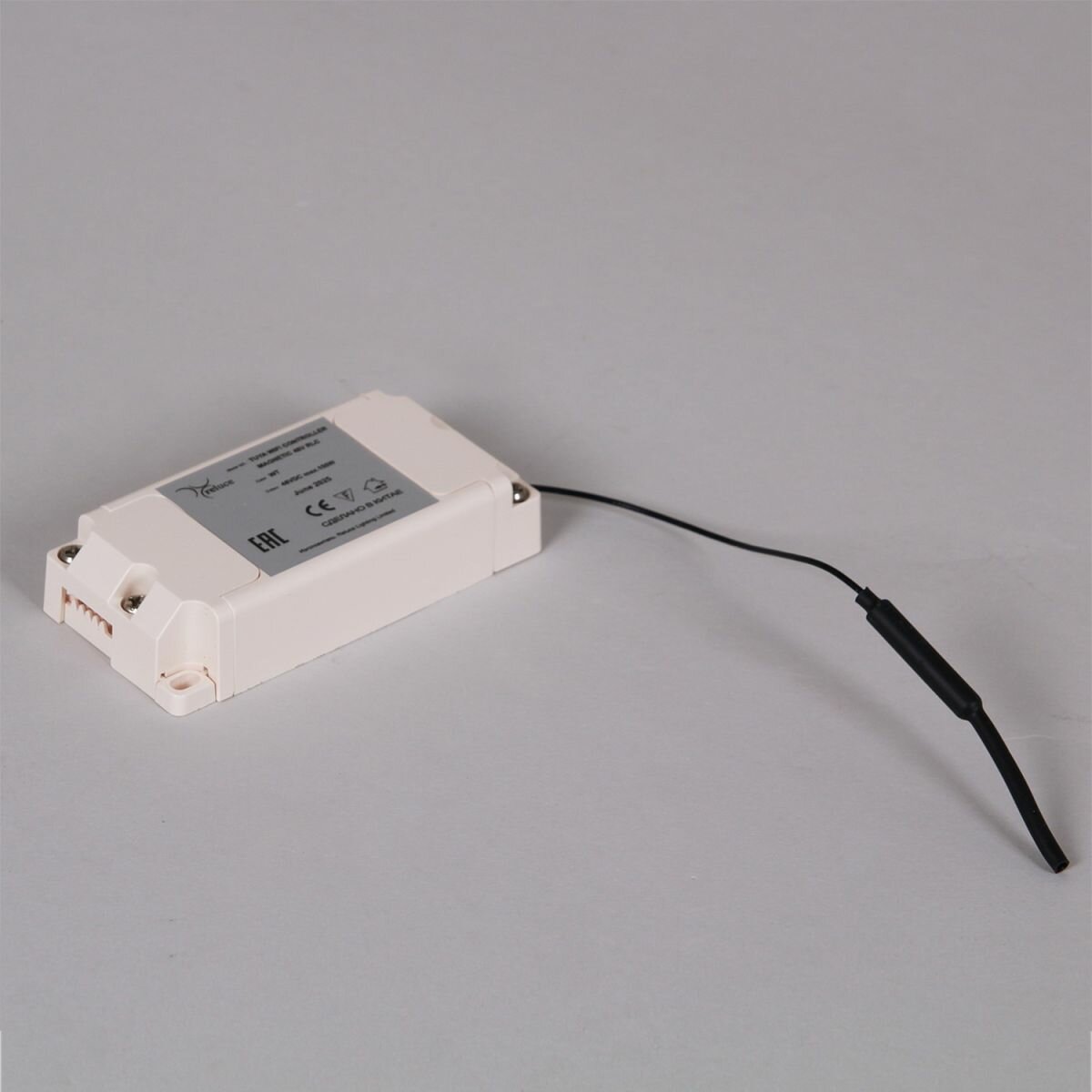 Умный блок питания для магнитных систем (CCT+SMART) Reluce TUYA WIFI CONTROLLER MAGNETIC 48V RLC WT