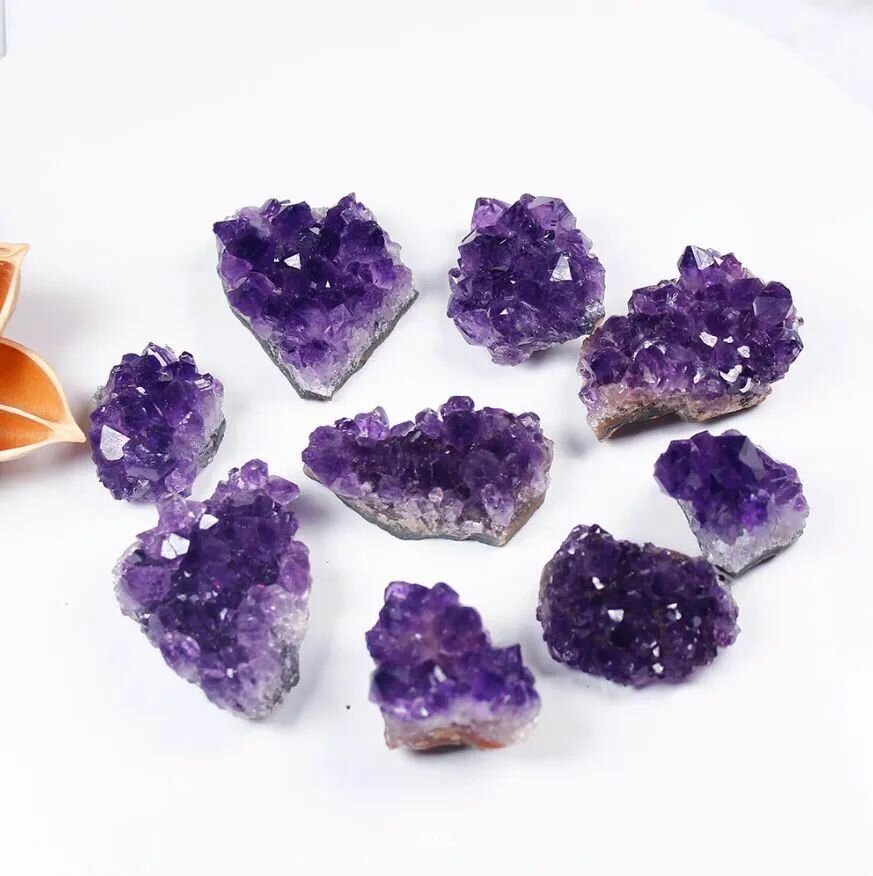 Друза обрег из Аметиста/ Натуральный камень / Амулет (1 штука Вес: 20-40г. , размер 3-5см)