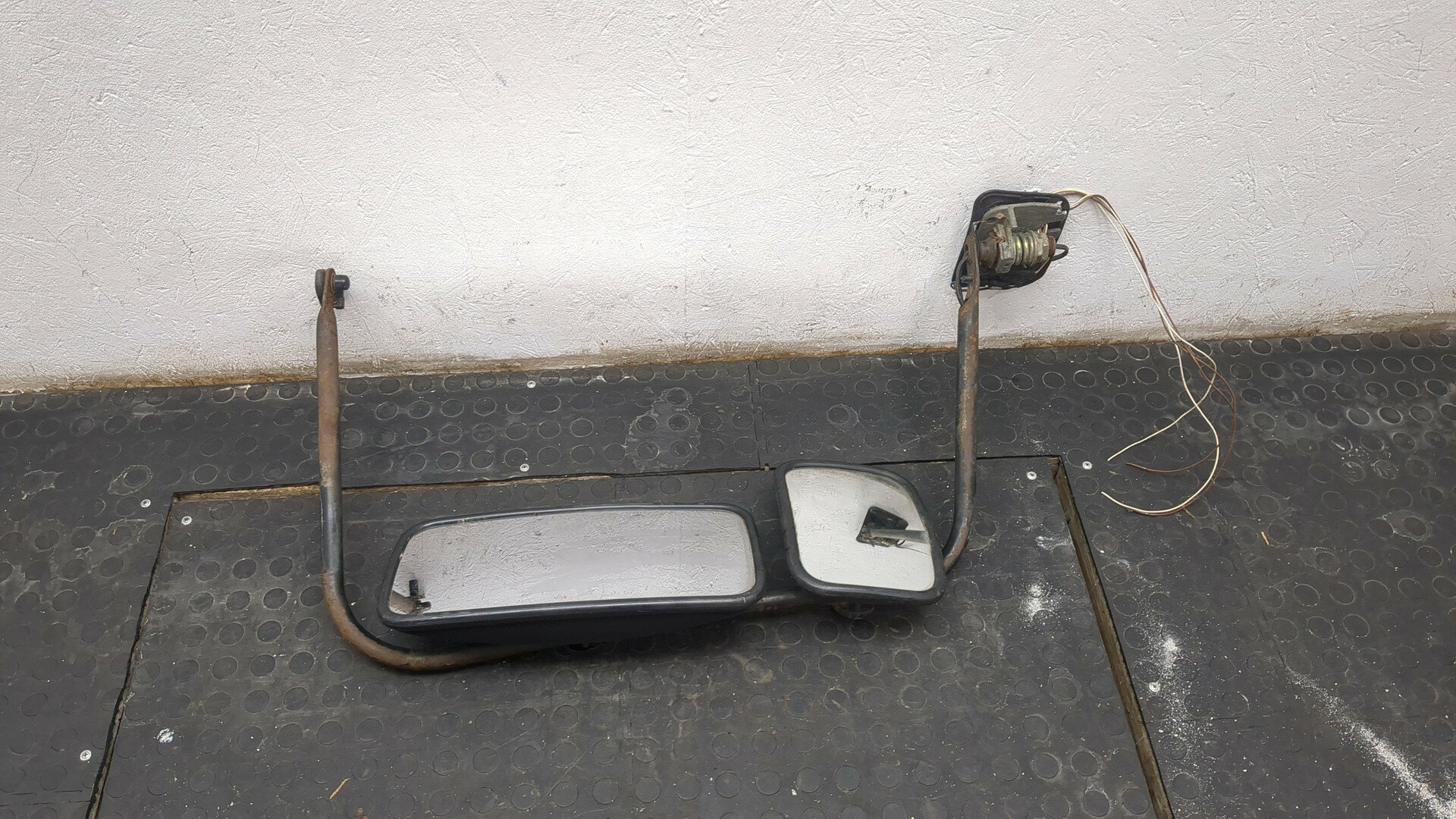 Зеркало боковое левое Man L2000 Б/У