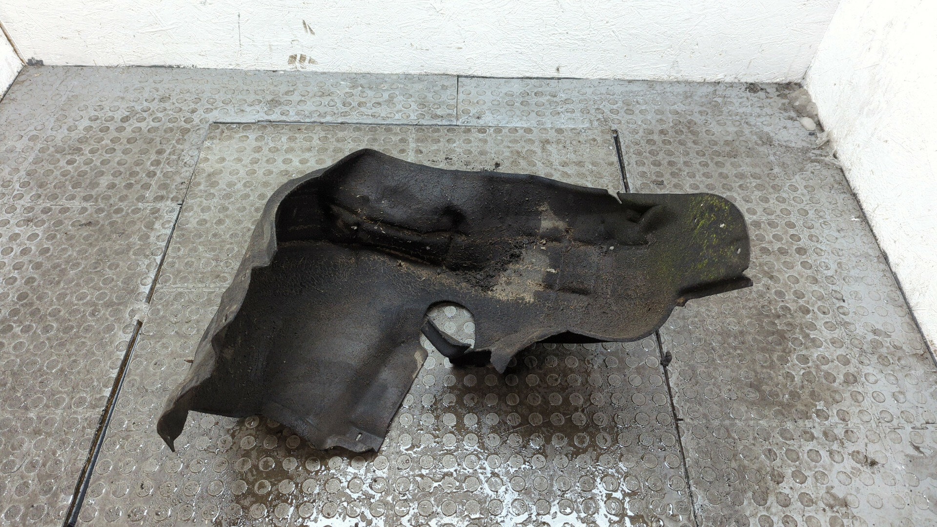 Защита арок (подкрылок) левая задняя Audi A4 (B7) Б/У