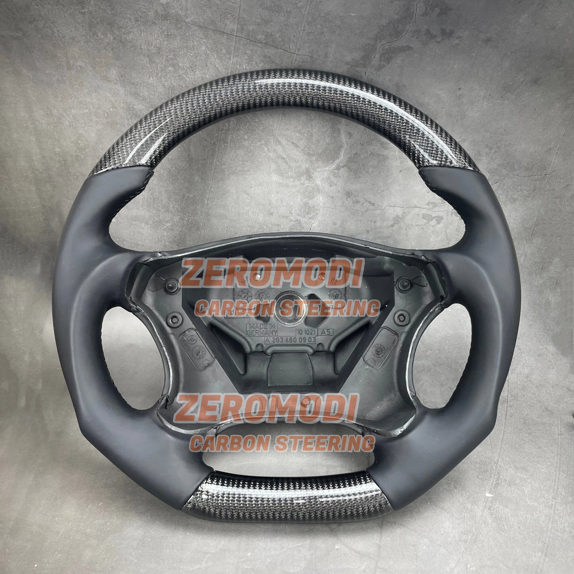 Рулевое колесо 2001, 2002, 2003-2007 гг. для Mercedes W203 C Class AMG, шпон серого ореха 1