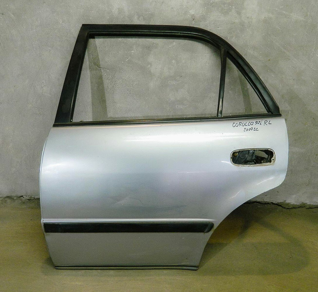 Дверь задняя левая Toyota Corolla Е110 седан