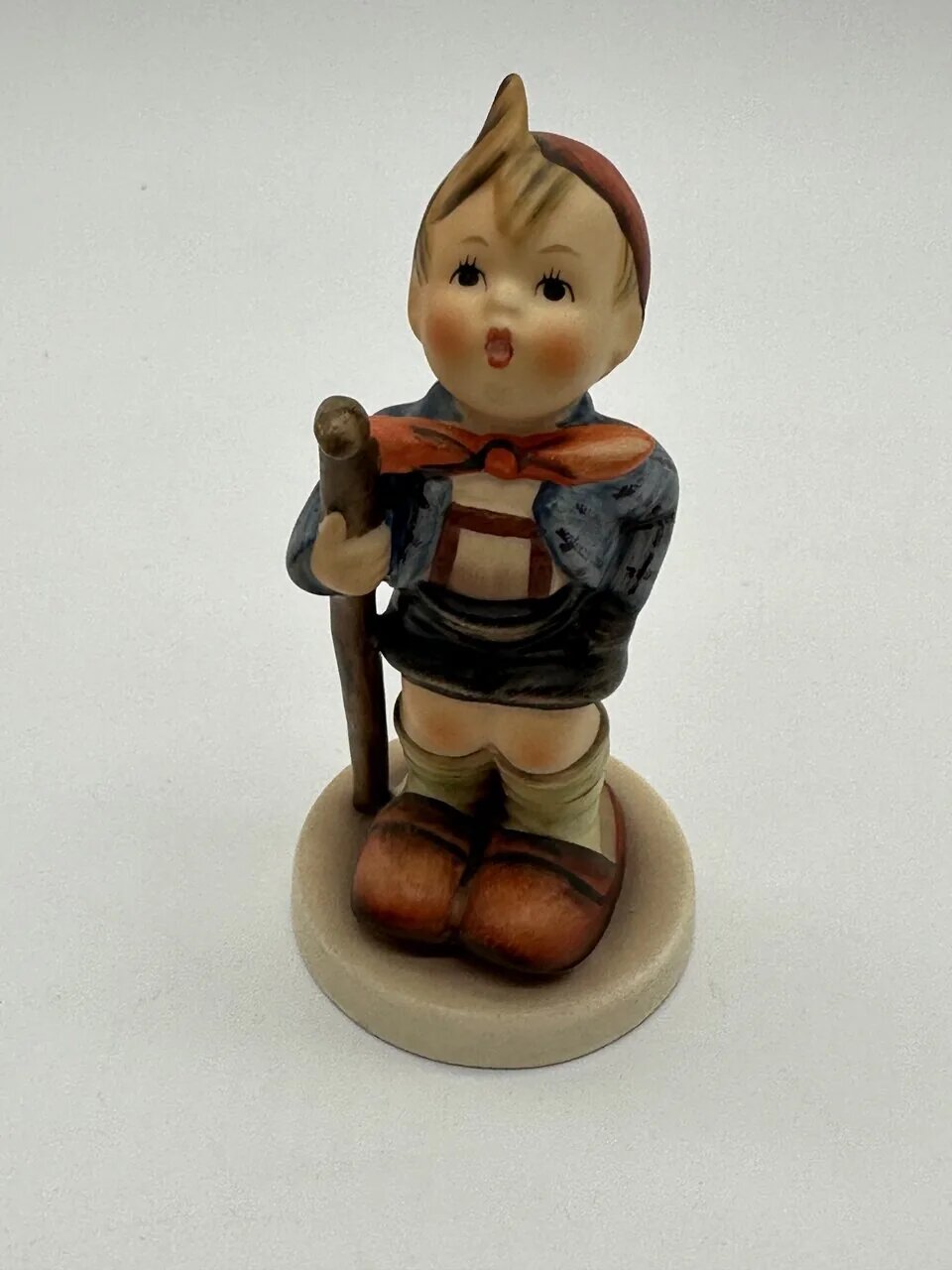 Статуэтка Hummel Goebel фарфор Маленький путешественник Фрг винтажный