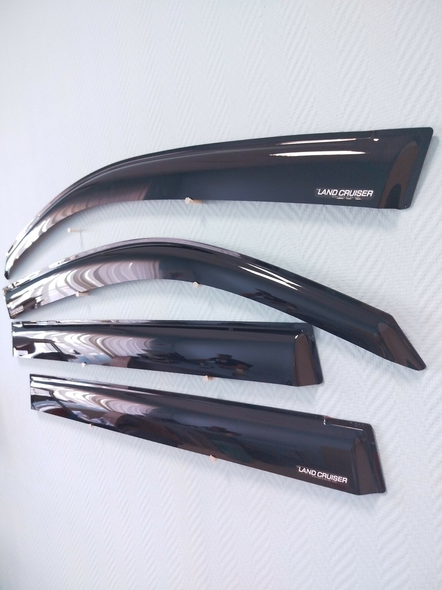 Дефлекторы окон Toyota Land Cruiser 200 с 2008 по 2021, к-т 4 шт, скотч 3M