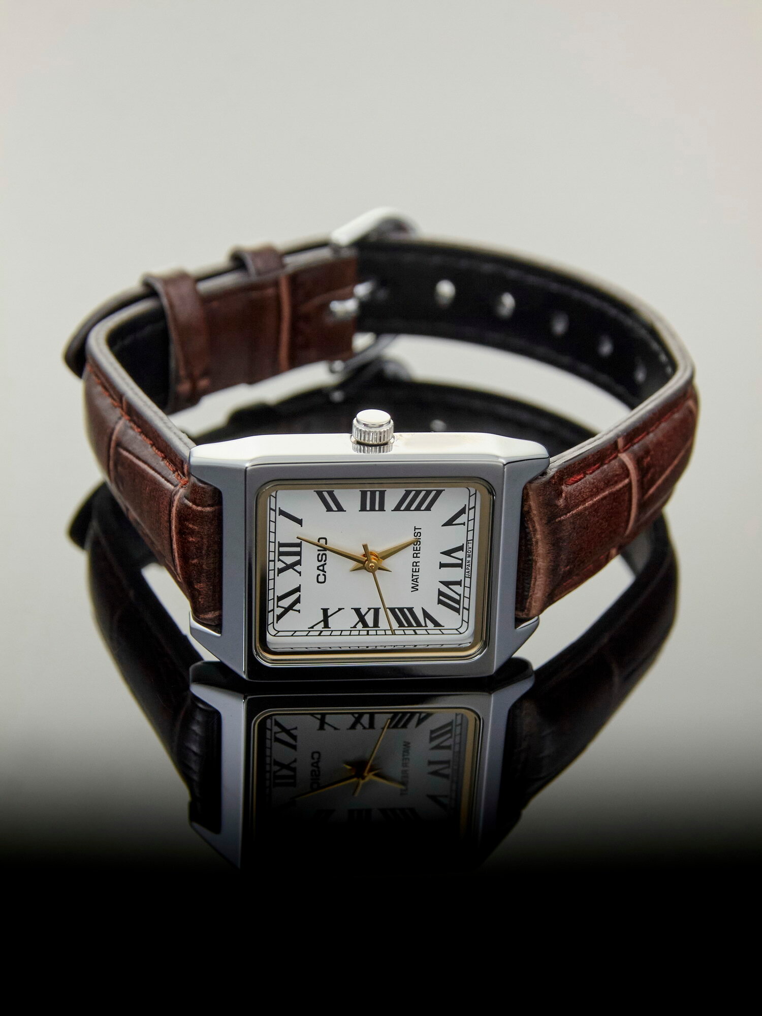 Наручные часы CASIO Классика, хром — фото 1