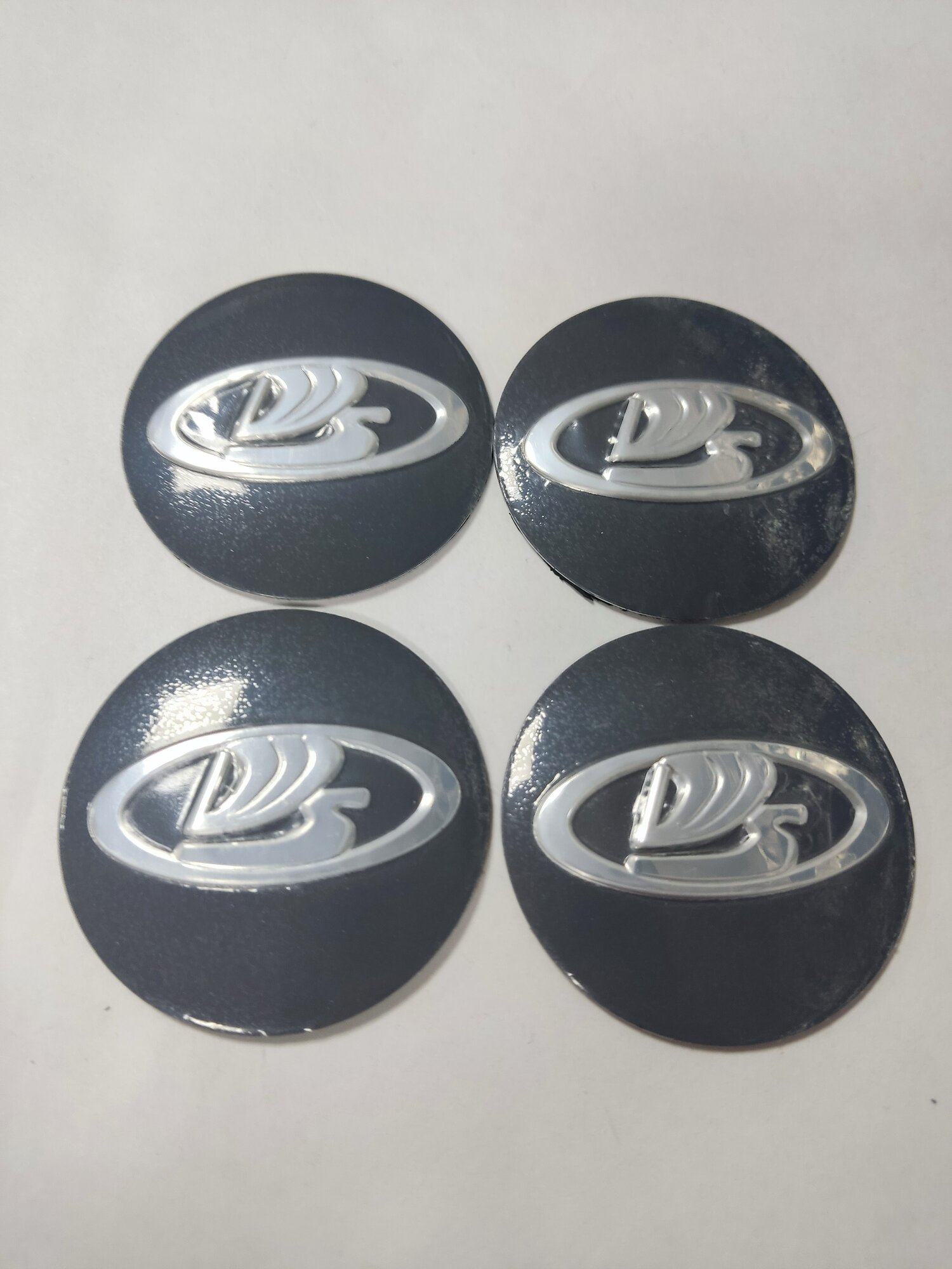 Наклейки на литой диск LADA, графитовые, металоматериал, 56 см, 4 шт.