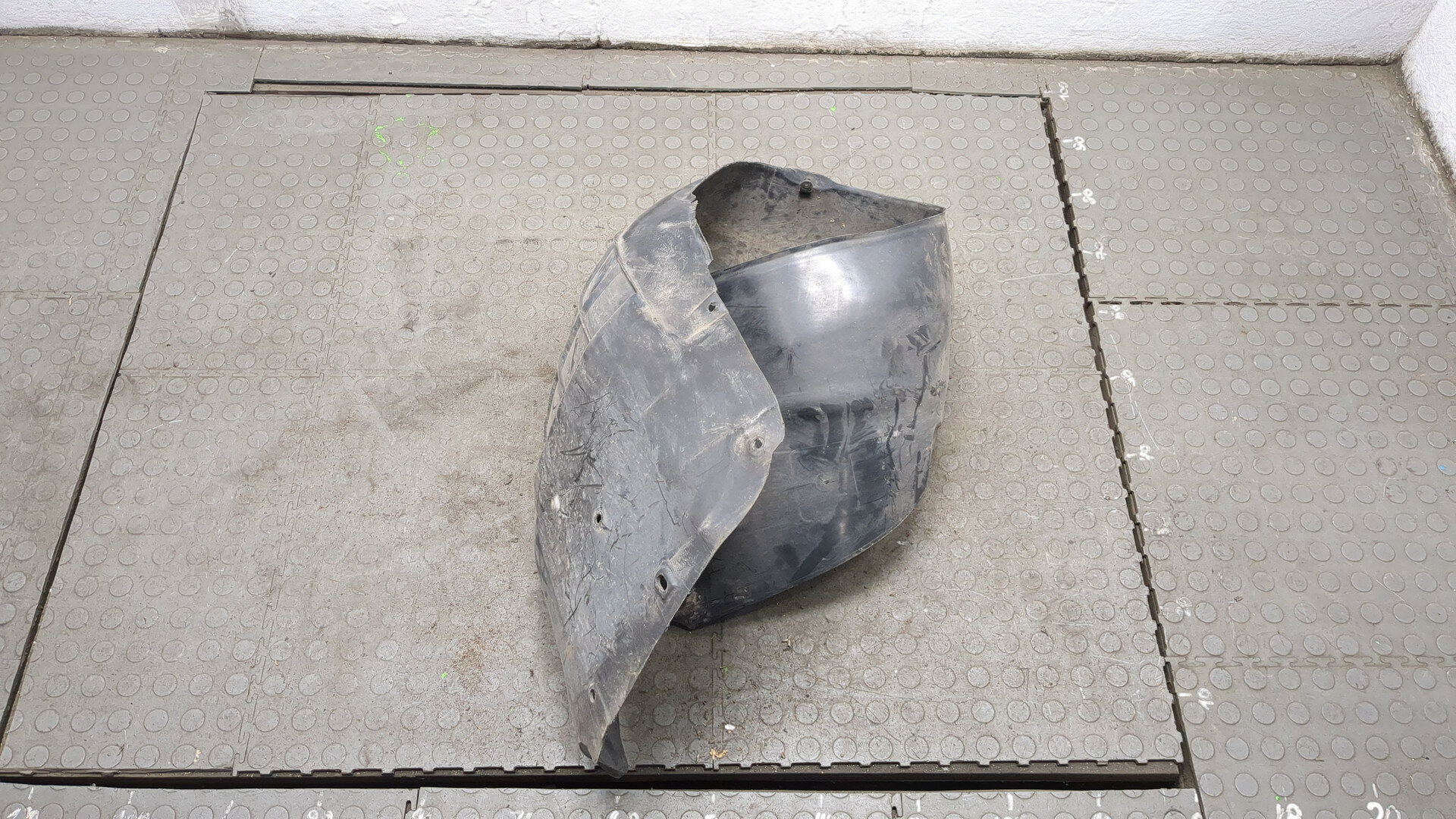 Защита арок (подкрылок) левая передняя Audi A4 (B7) Б/У