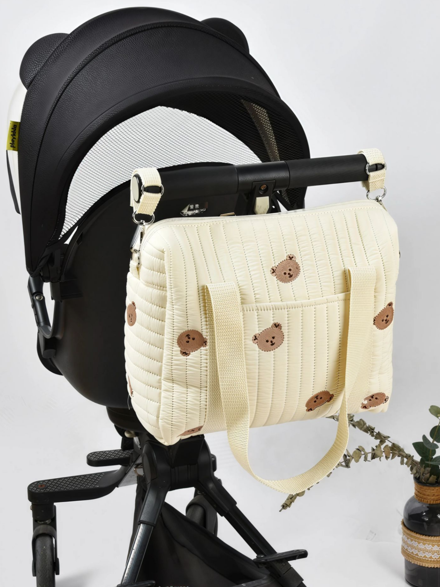 Сумка-органайзер, хлопок, белая, для коляски, с вышивкой "медведь", карман