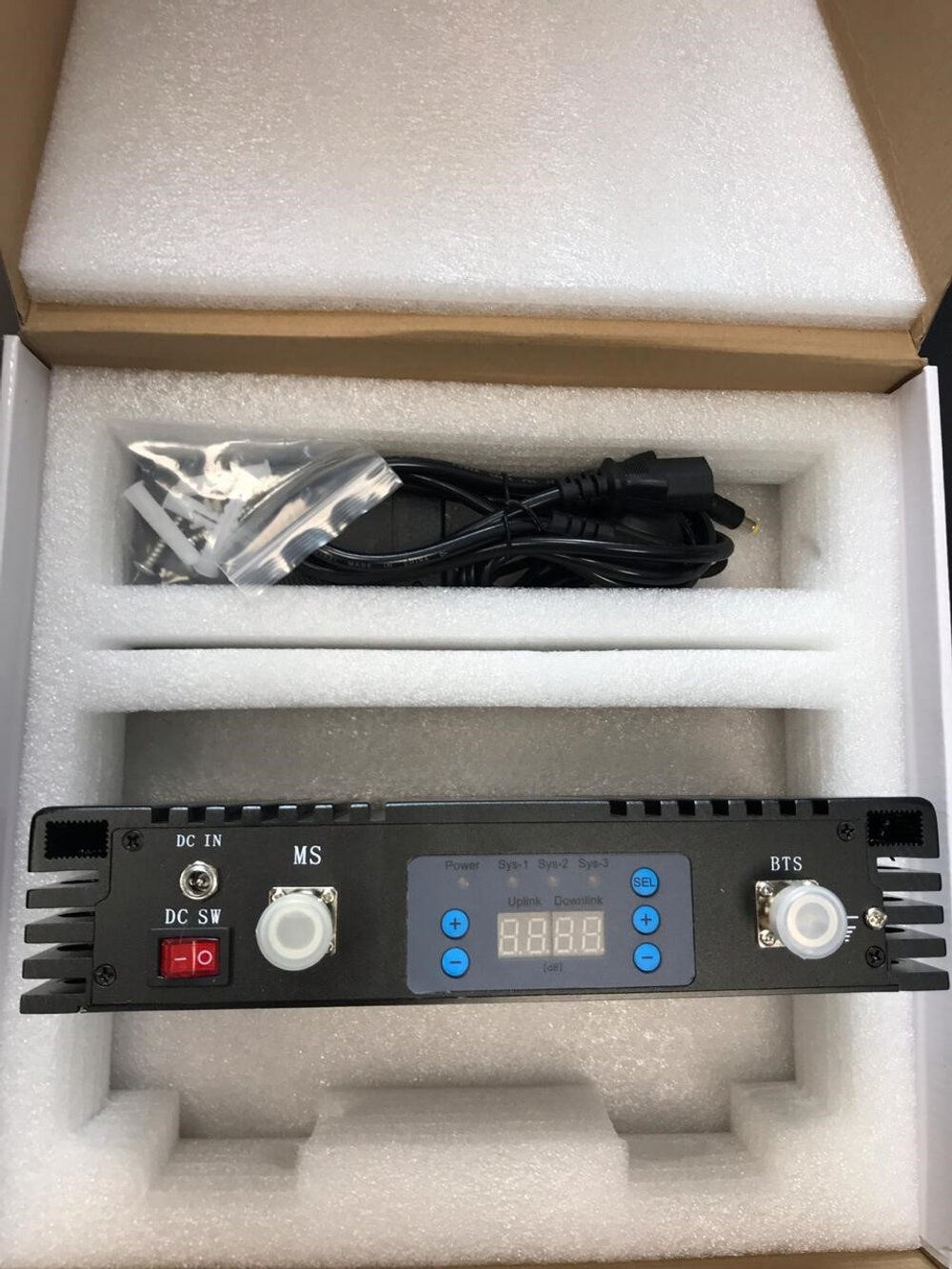 Репитер Lintratek KW27F, для операторов МТС/Киевстар/Lifecell, 900MHz, металлический корпус