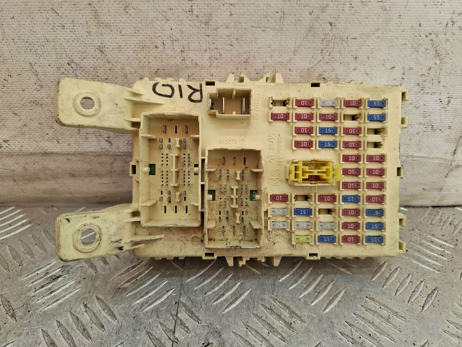 Блок предохранителей Hyundai Solaris 2012