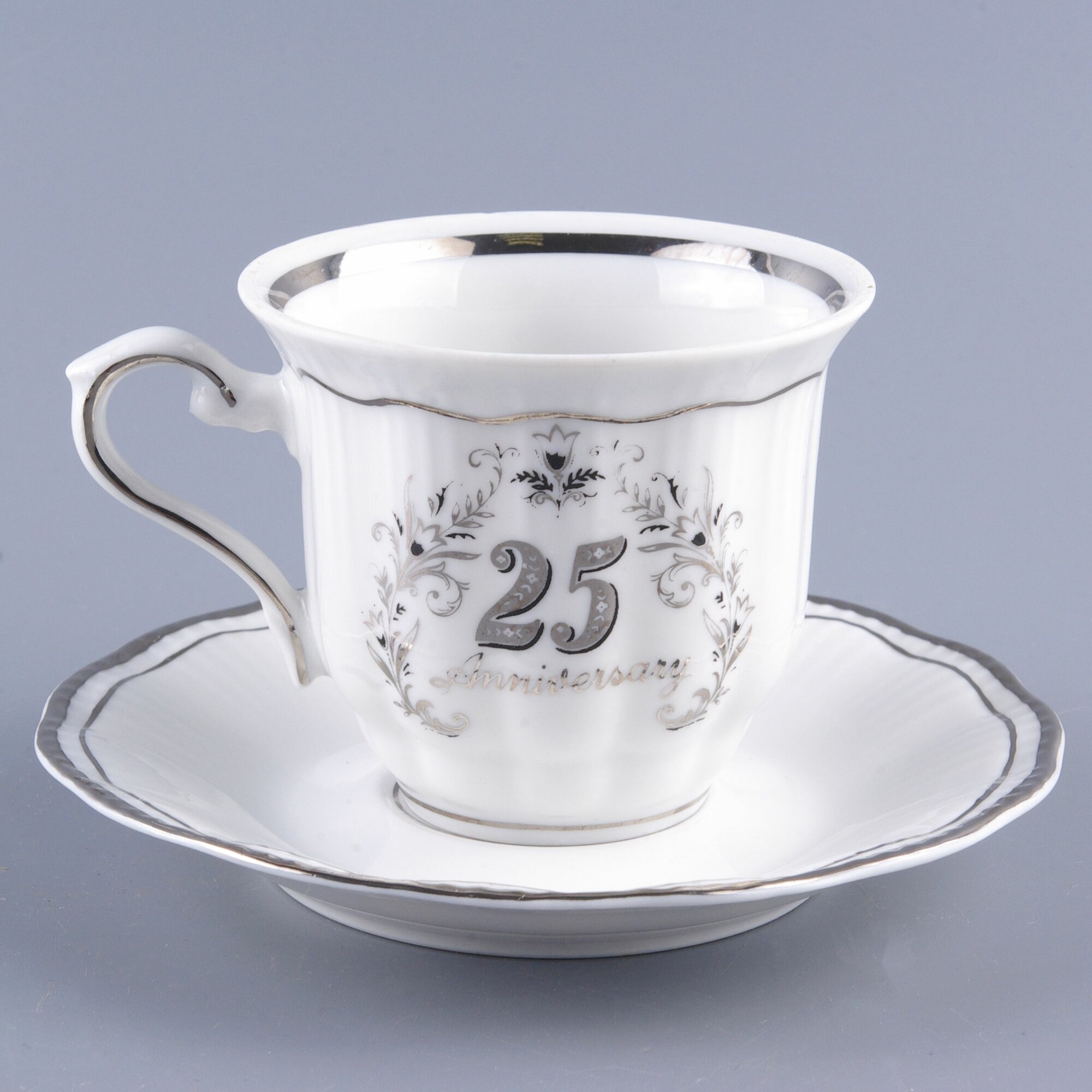 Винтажная кофейная пара "Серебряная свадьба 25 лет. Фарфоровая магия". Фарфор, серебряная деколь. Walbrzych. Польша, 1952-1992 гг