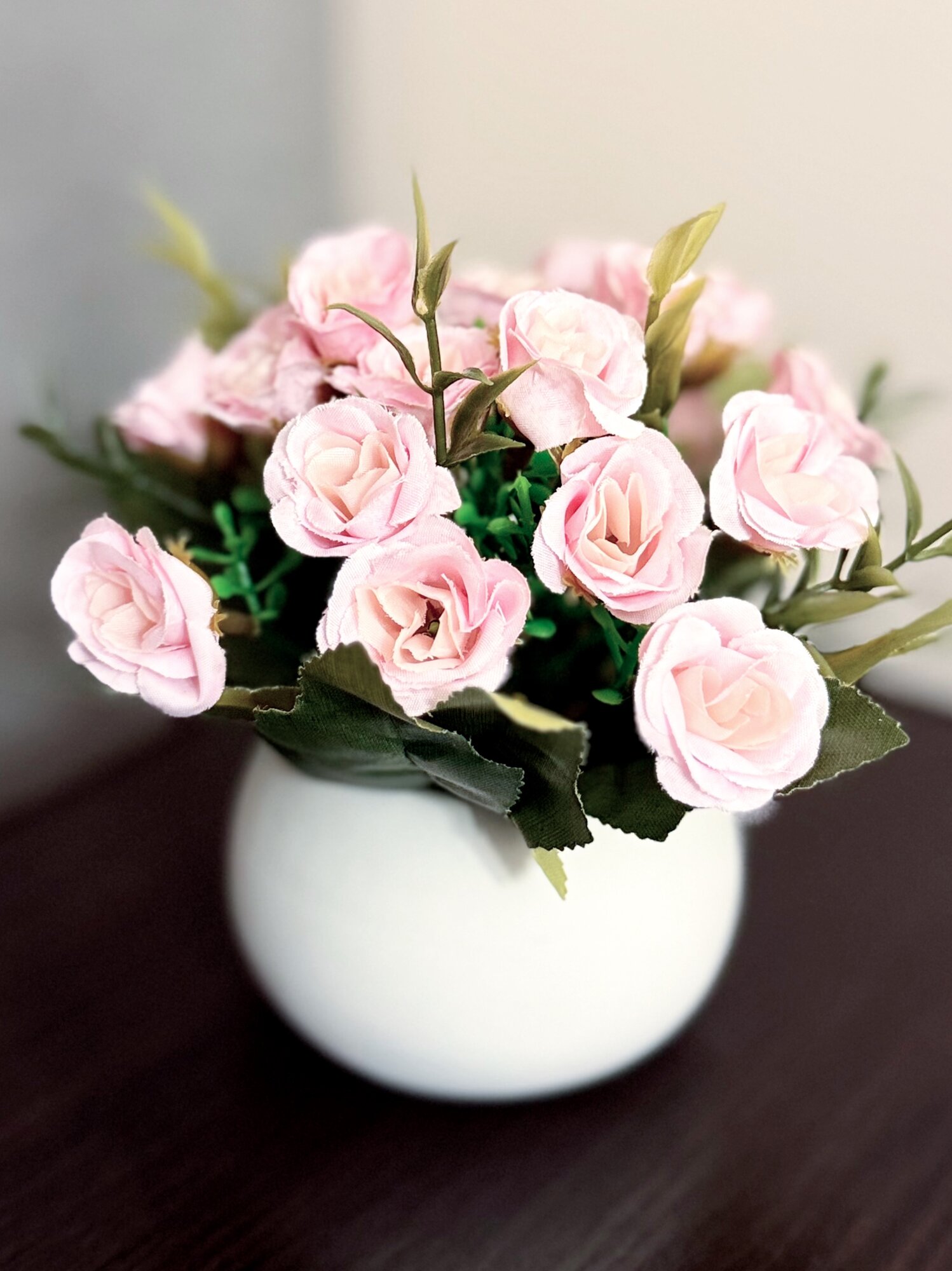 Искусственные цветы для декора / Декоративные растения кашпо / Цветочная композиция для интерьера на стол