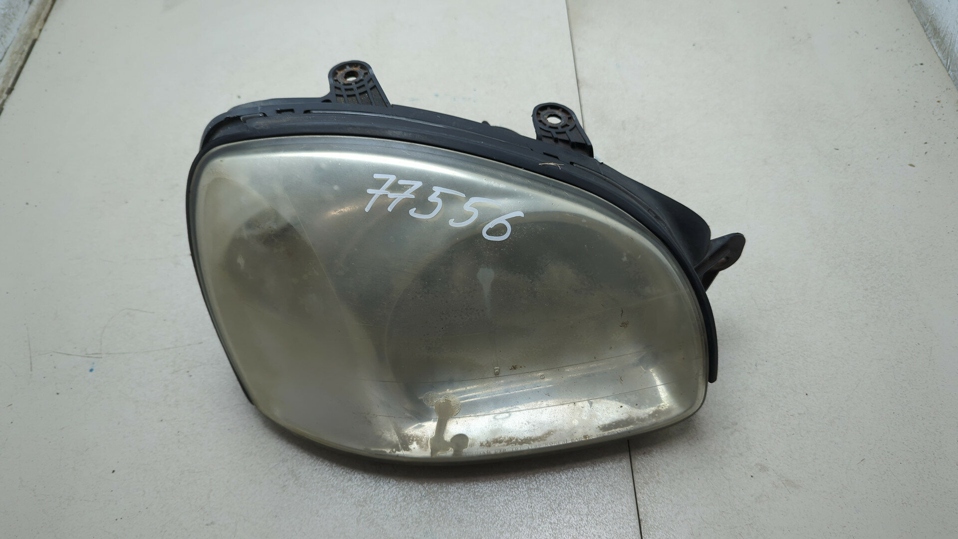 Фара (передняя) правая Hyundai Santa Fe Б/У